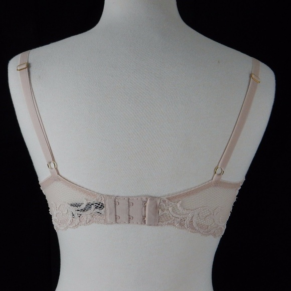 Natori | Intimates & Sleepwear | Natori Womens 73023 Feathers Plunge ...